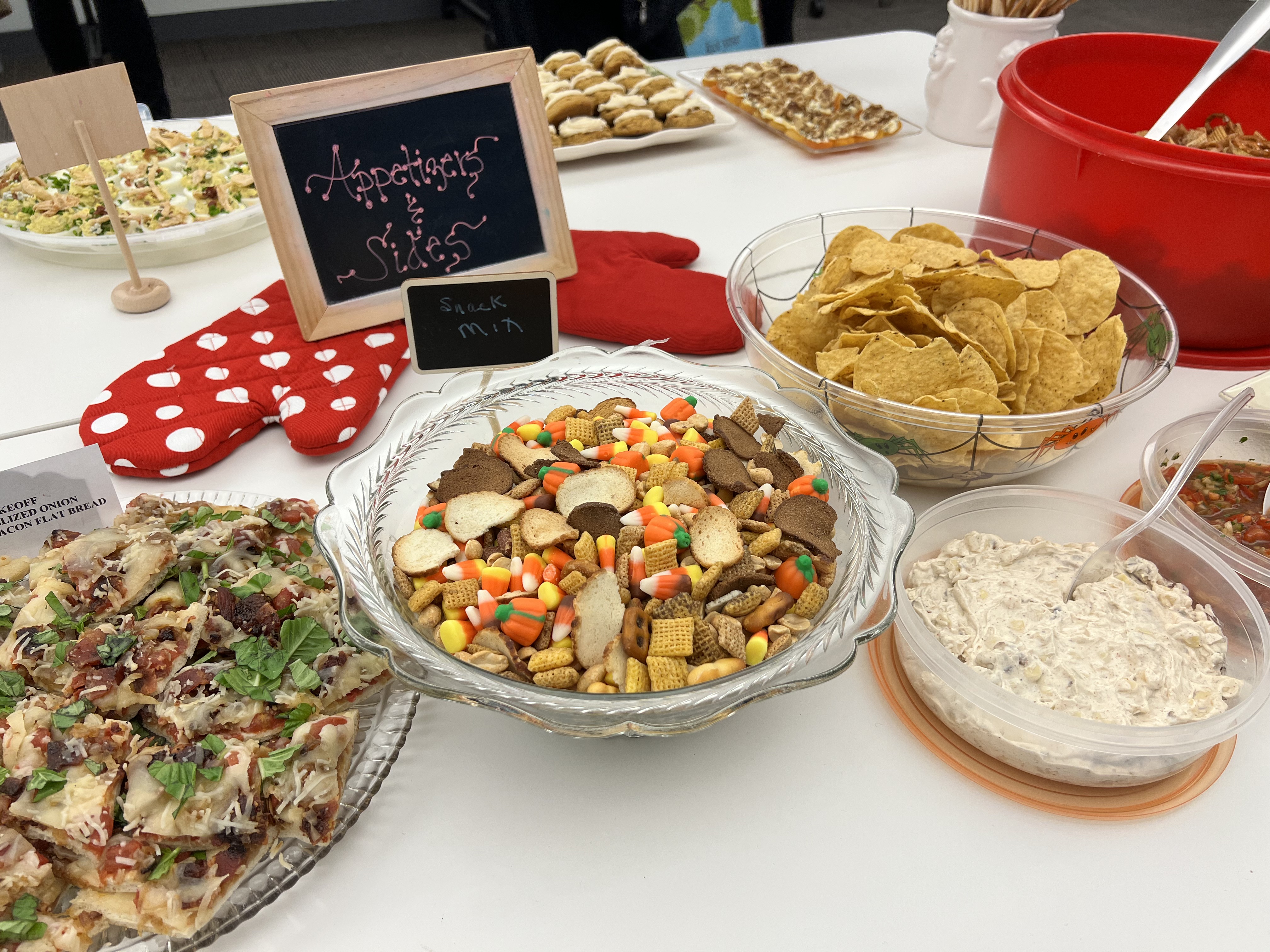 Reuniting over the red spoon - General Mills